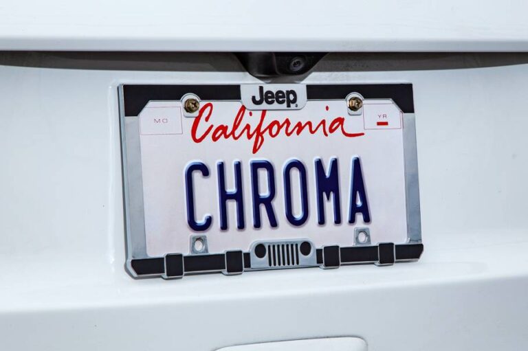 Automotive Accessory Distributor - Chroma-Graphics Inc.
